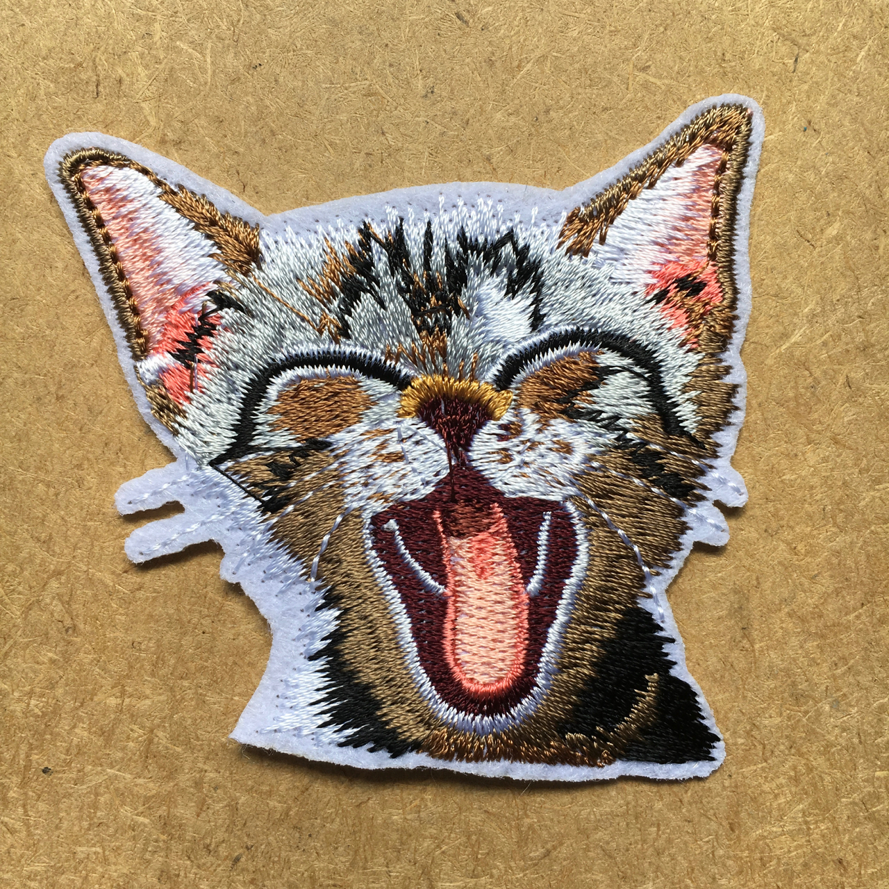 1pc Cat Feline Embroidered Patch kitten Yawn Iron On Applique craft ...